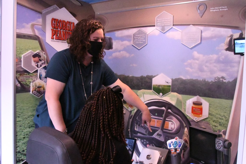 JWE students interact with Georgia Ag Experience - The Post-Searchlight ...