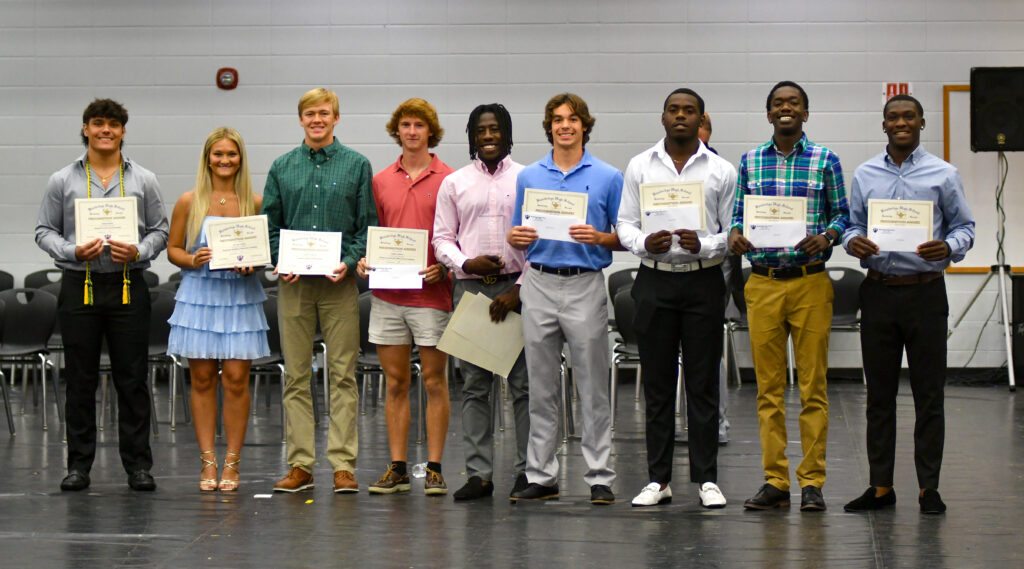 Bainbridge High School ends 2023-2024 athletic year with 13 college ...